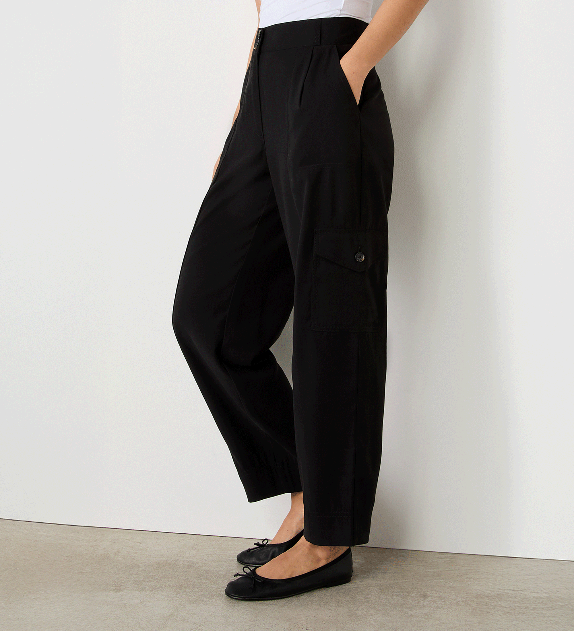 Sara Black Cargo Trousers – Finery London