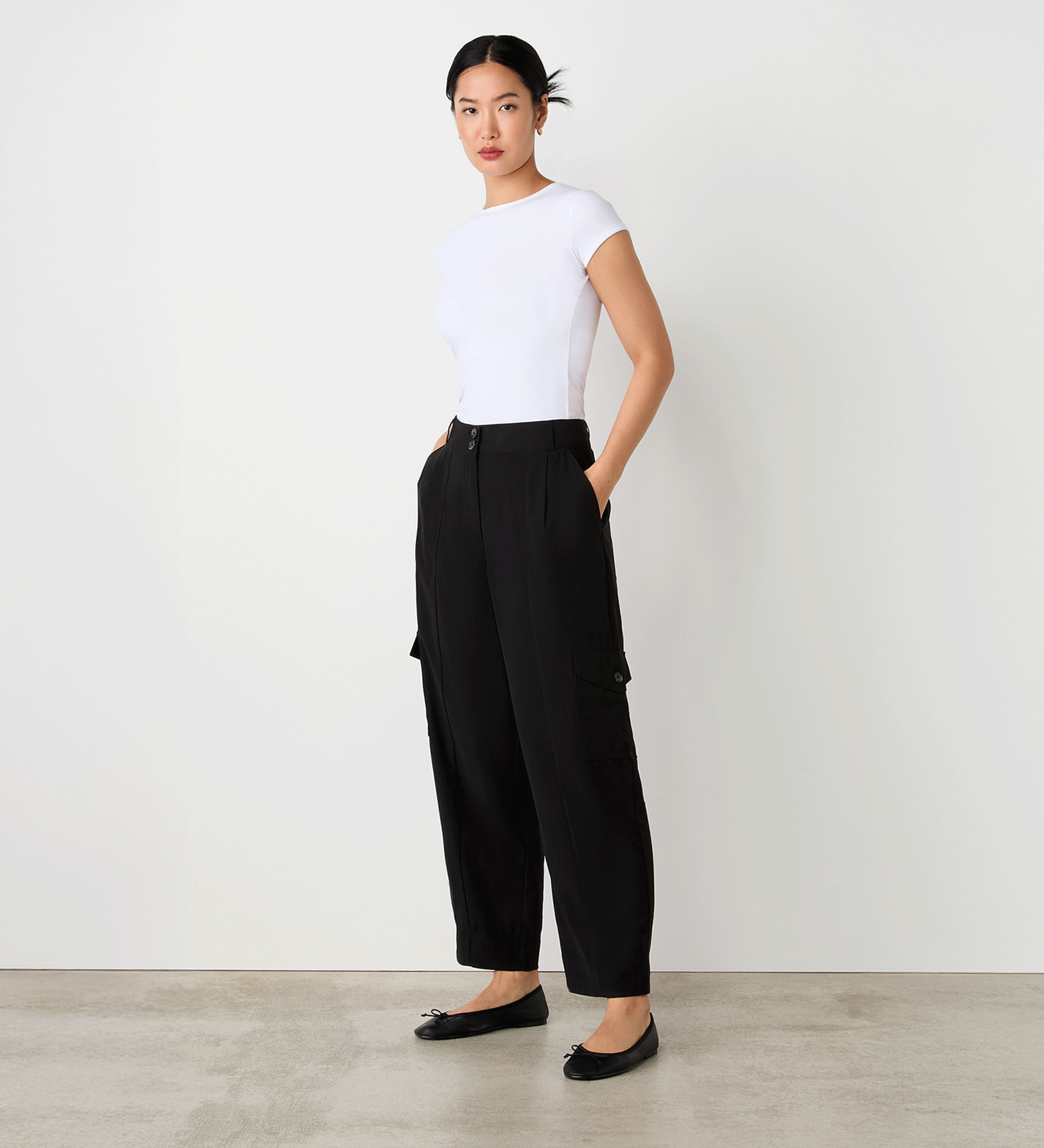 Sara Black Cargo Trousers – Finery London