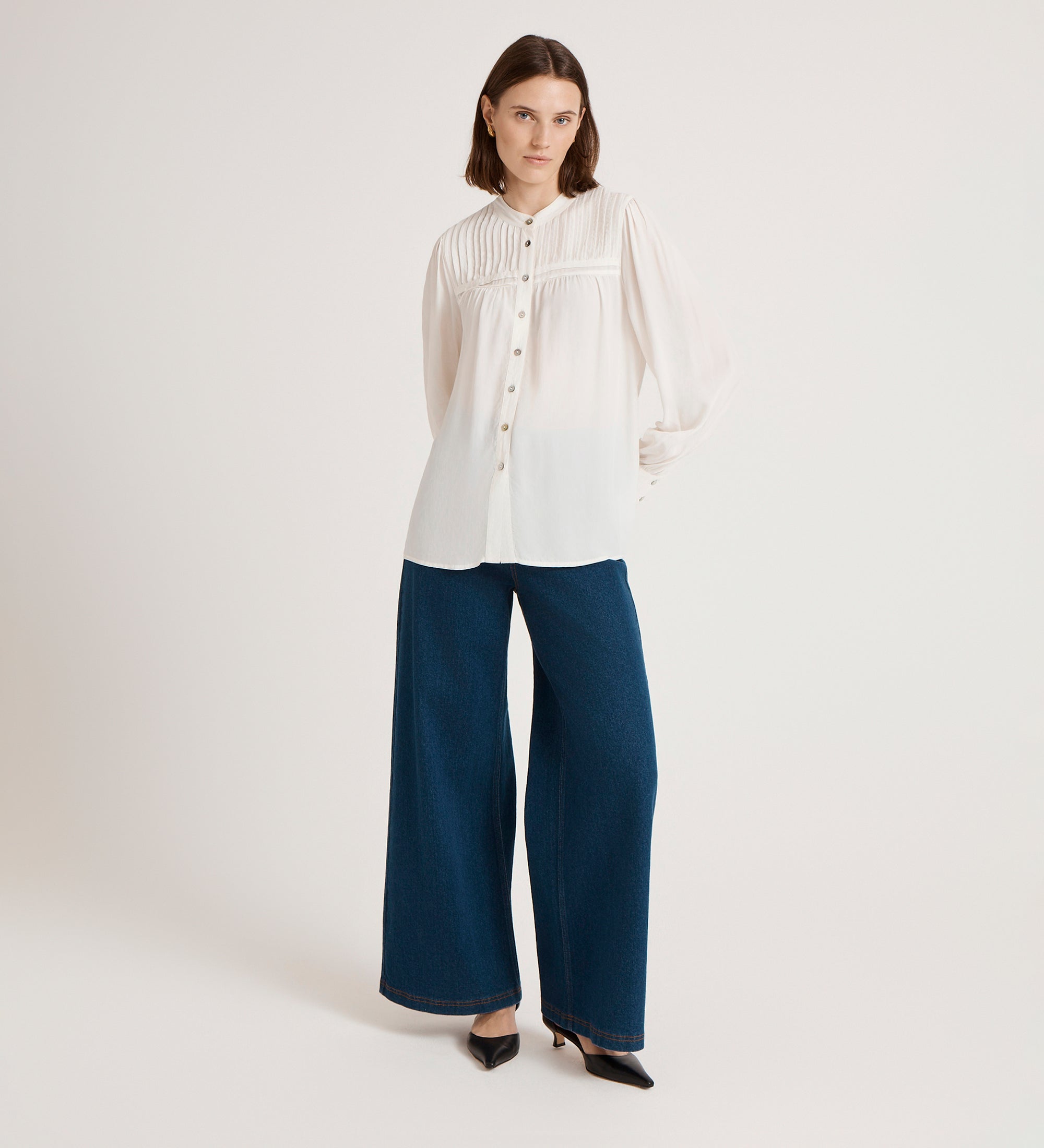 Andrea Ivory Crepe Blouse – Finery London