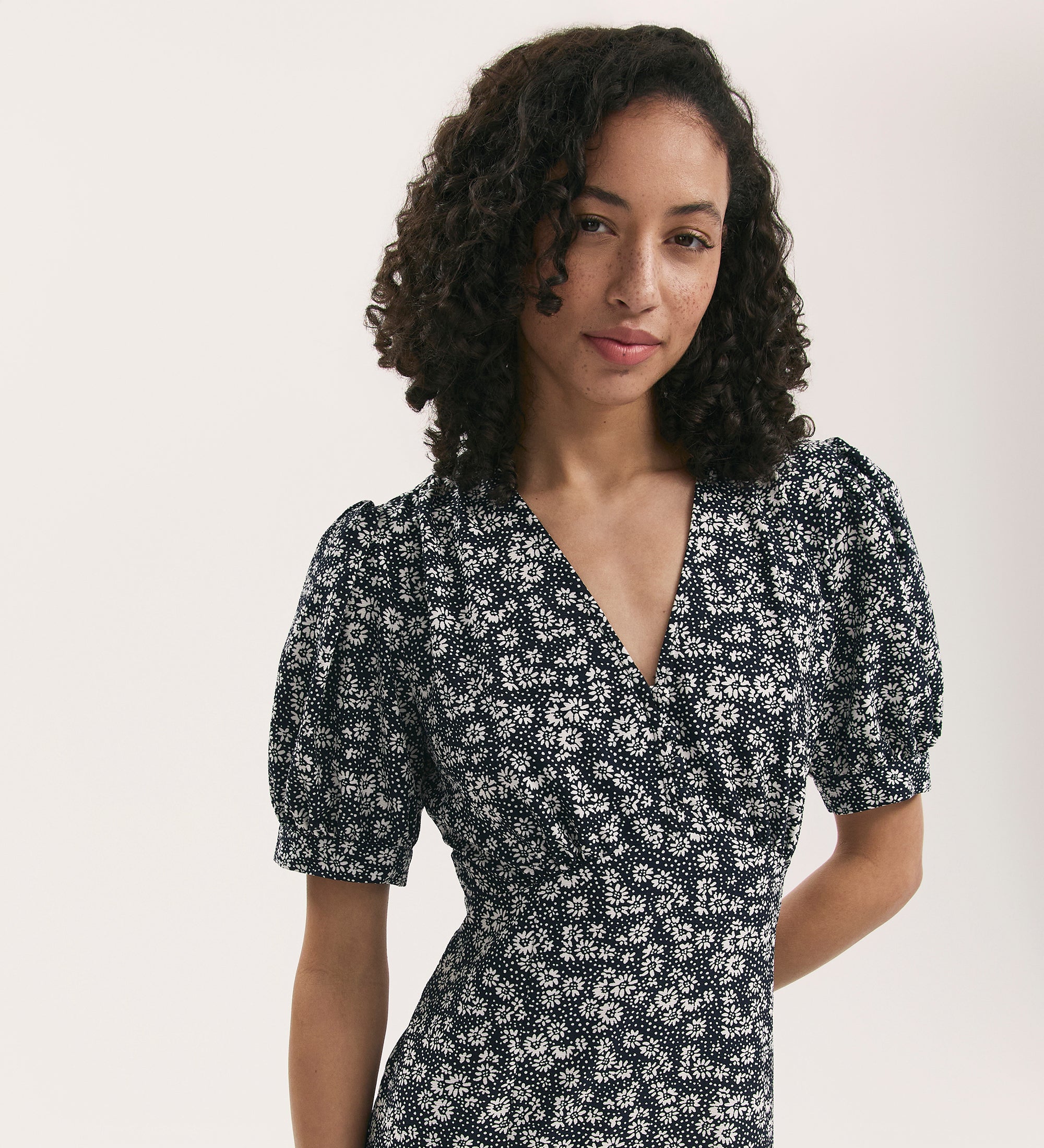 Colette Navy Daisy Crepe Midi Tea Dress – Finery London